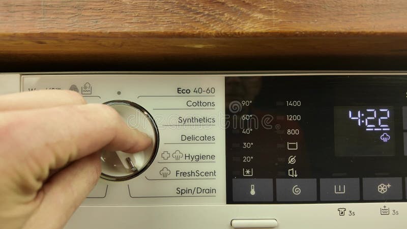 Switching on and Adjusting Programmes on the Washing Machine. Switching ...