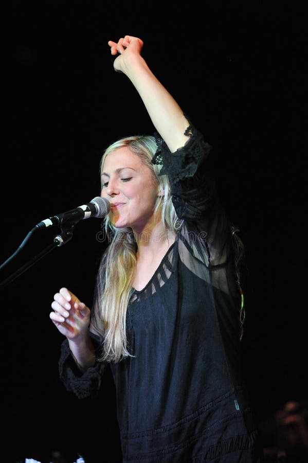 SXSW - the Submarines in Concert Editorial Image - Image of john, rock ...