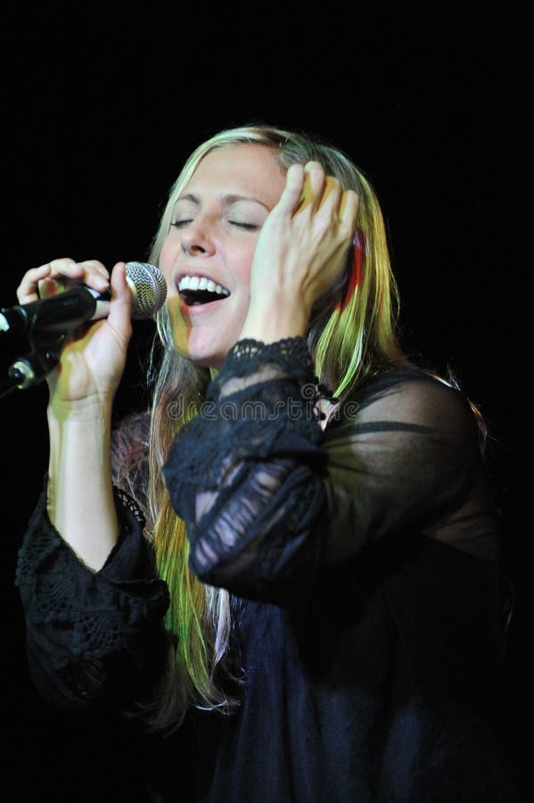 SXSW - the Submarines in Concert Editorial Image - Image of concert ...