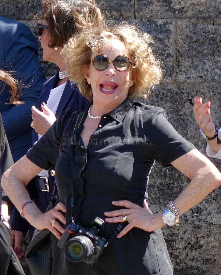 Sydne Rome Florence photo stock éditorial. Image du hector - 106805208