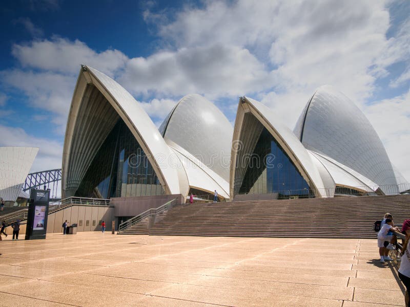 Entry Side View of the Sydney Opera House, Australia Editorial Image ...