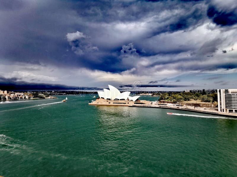 Sydney Opera House in a Cloudy Day, Sydney Australia Editorial ...