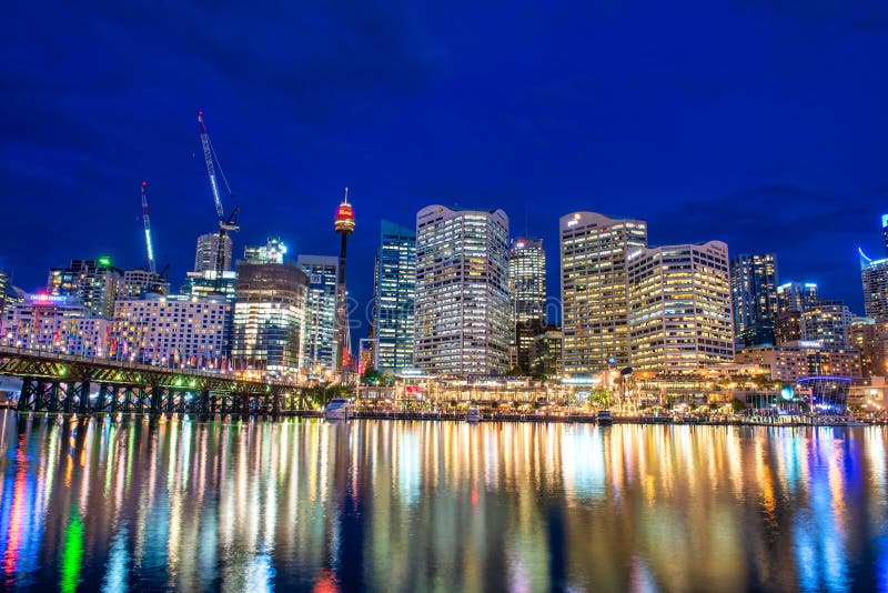 SYDNEY - NOVEMBER 11, 2015: Sydney Darling Harbour at Night Editorial ...