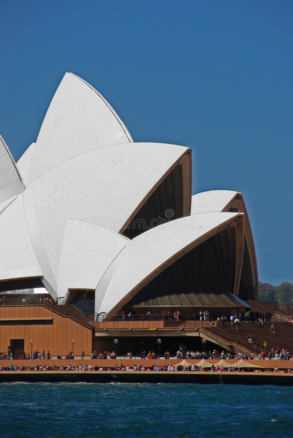 Sydney Opera House editorial photo. Image of famous, icon - 27949336