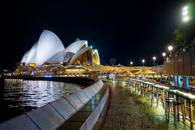 Sydney Opera House at Night Editorial Image - Image of tourists ...