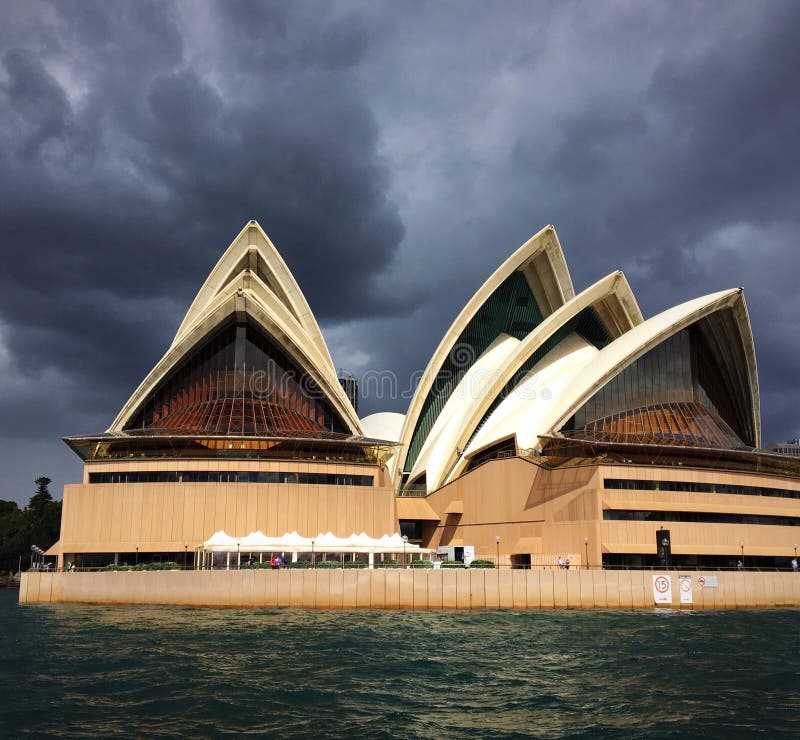 Sydney opera house editorial photography. Image of famous - 78489622