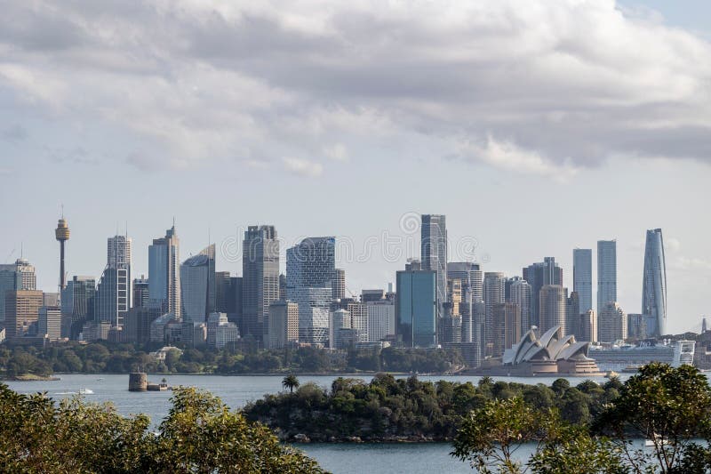 Sydney Skyline with Opera House and Harbour Bridge Editorial ...