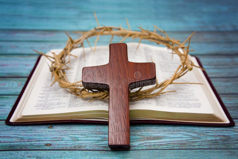 Symboler av kristendomen fotografering för bildbyråer. Bild av bibel ...