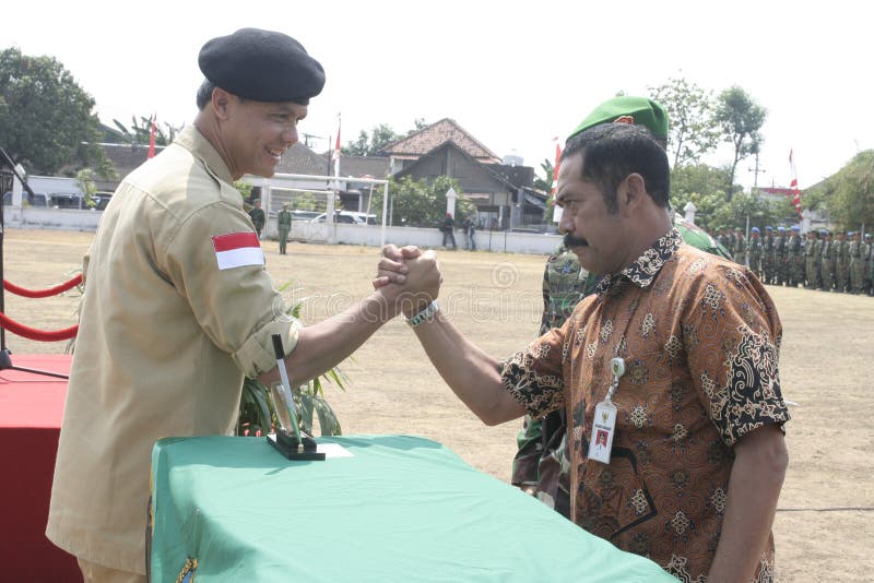Symbolization Cooperation between Local Officials and Army Editorial ...