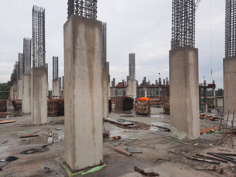 Symmetrical Concrete Columns Building Construction Site Stock Photos ...