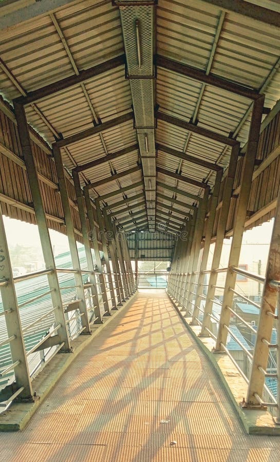 Symmetrical Perspective of Bridge Architecture. Stock Photo - Image of ...