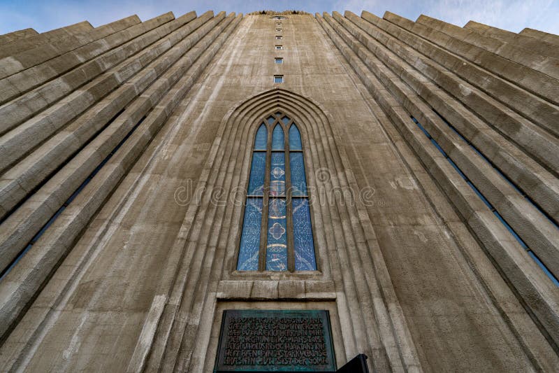 Symmetrical View from Below the Minimalist Architecture of the ...