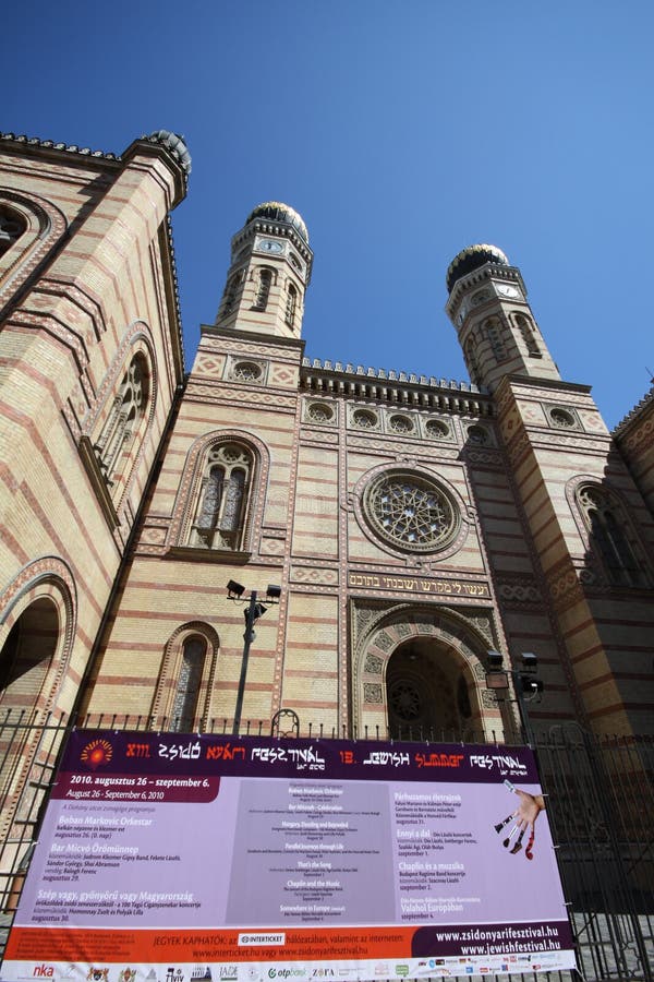 Synagogue in Jewish District of Budapest Editorial Image - Image of ...