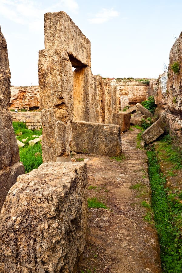 Syria - Tartus Ancient Place Amrit Stock Photo - Image of historic ...