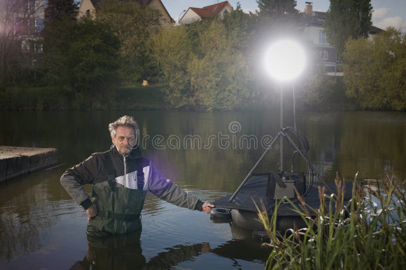 System of Floating Light Stand with Folding Platform for on Water ...