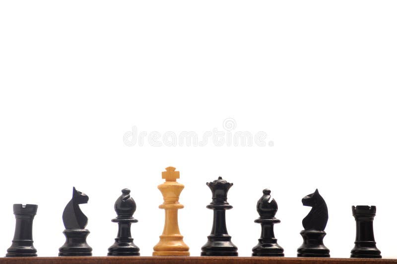 Szachuje Białego Królewiątko Szachowy Pojęcie Z Białym Tłem Dla ...