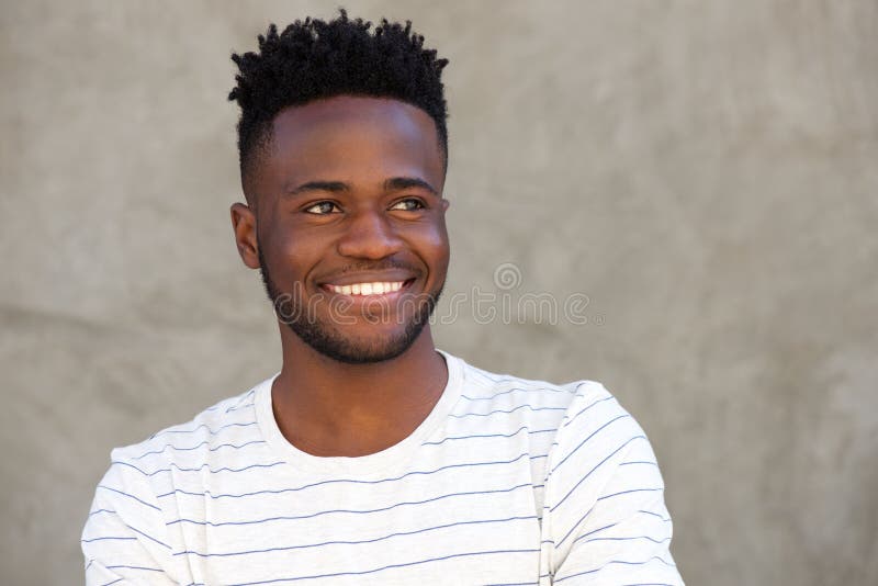 Przystojny murzyn outdoors zdjęcie stock. Obraz złożonej z atrakcyjny ...