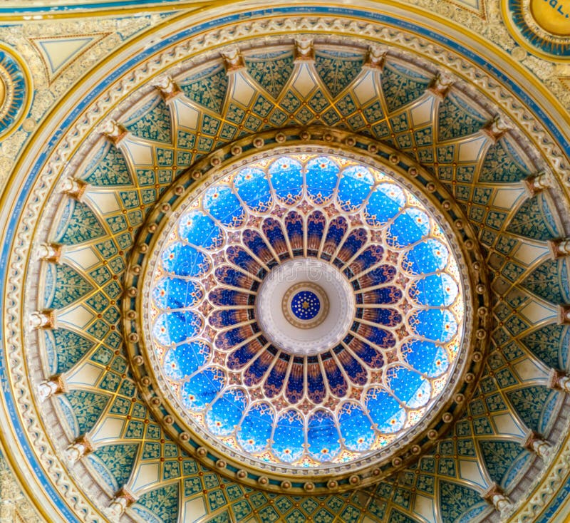 View on the Dome of the New Synagogue in Szeged, Hungary Editorial ...