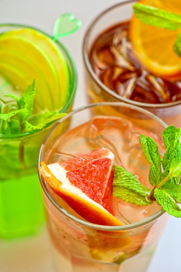 Té frío fresco foto de archivo. Imagen de fruta, refresco - 35355408
