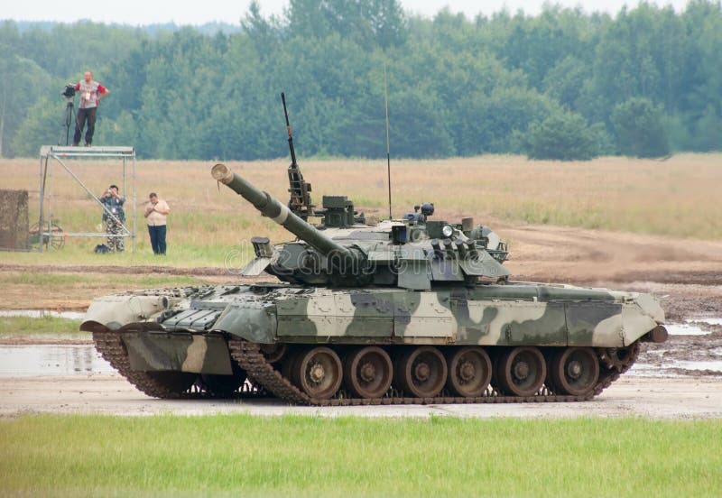T-80 tank editorial photo. Image of battle, skill, military - 15005481