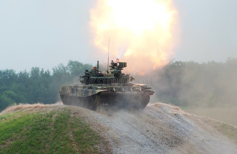 T-90 tank shooting editorial stock photo. Image of armor - 15004388