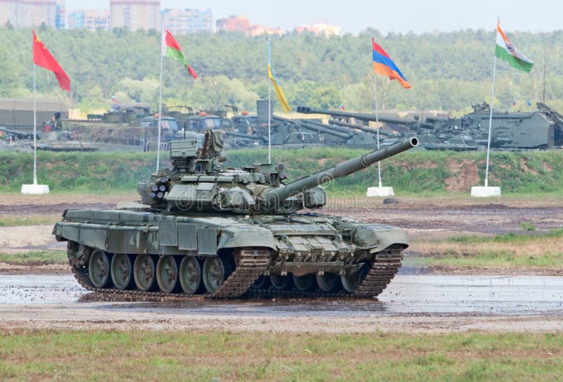 T-90A main battle tank editorial stock image. Image of hull - 26376644