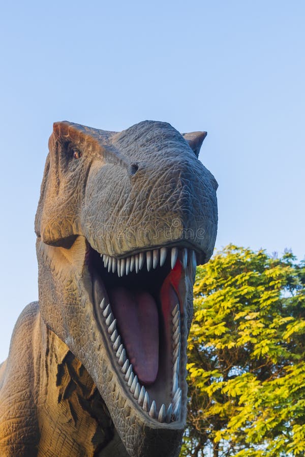 T Rex Replica Exhibit at Dinosaur Park. Outdoor Editorial Photography ...
