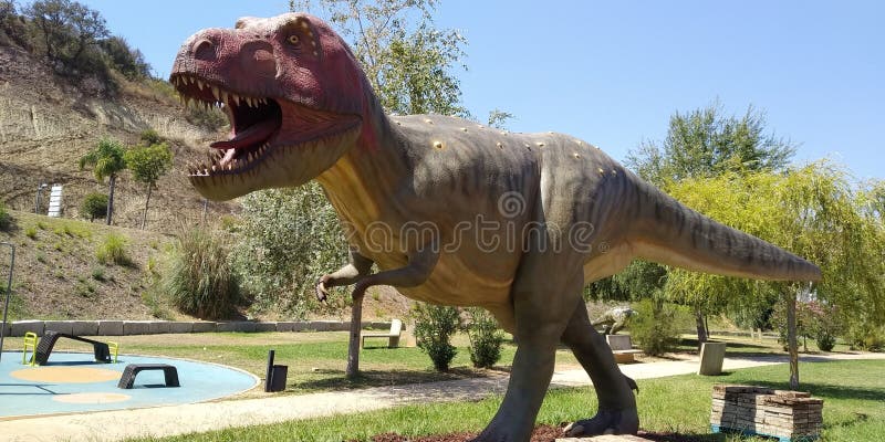 T-Rex Statue Dinosaur Natural Environment Editorial Photography - Image ...