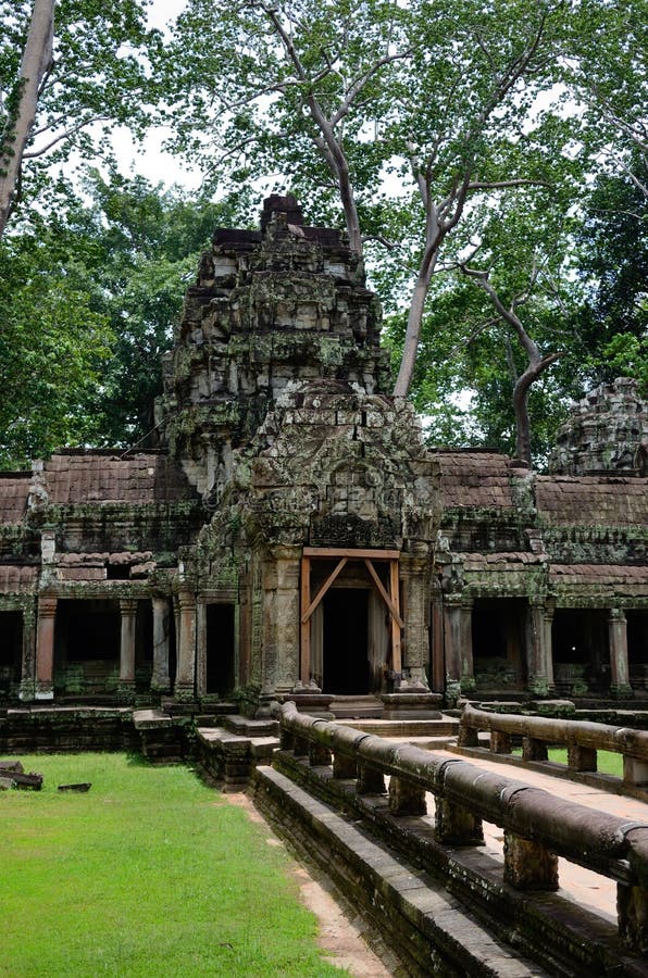 Ta Prohm temple stock image. Image of sightseeing, landmark - 29009987