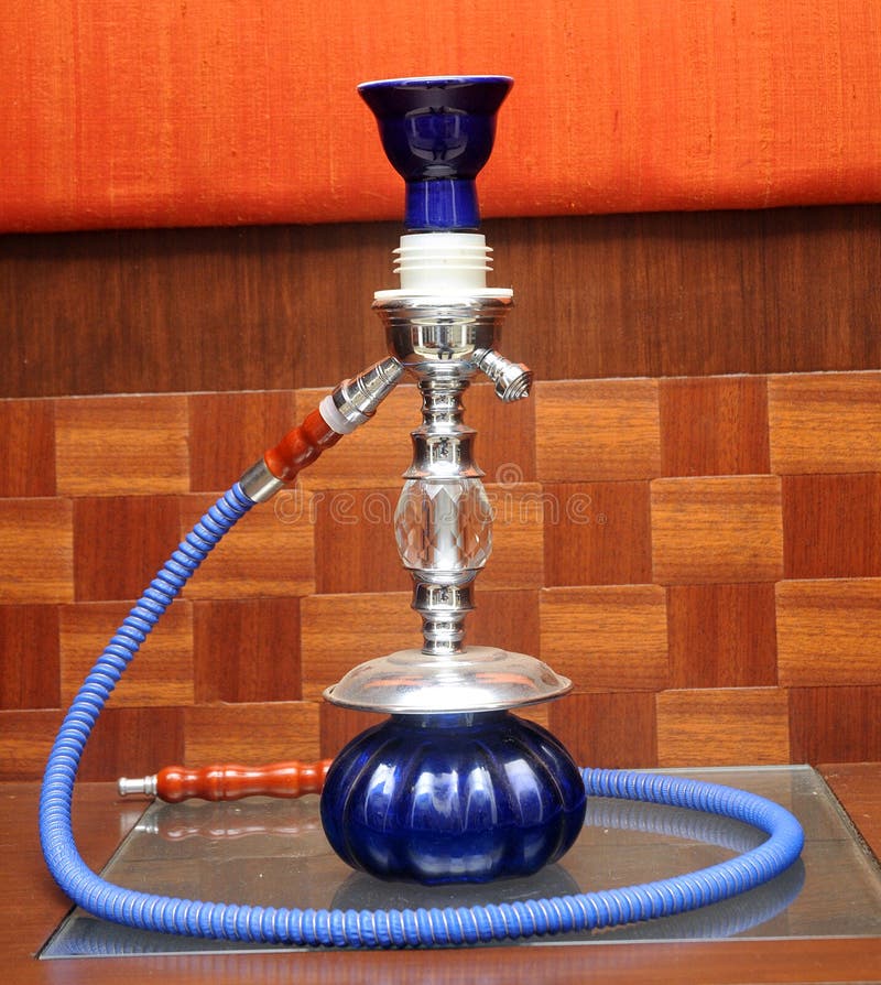 Tabella del narghilé immagine stock. Immagine di svago - 19320527