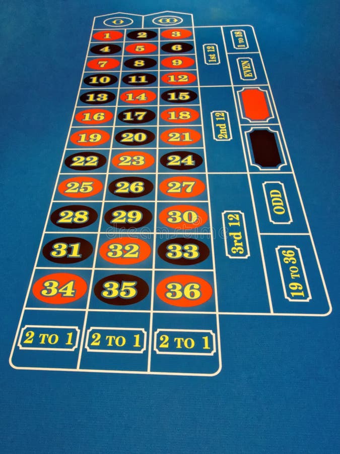 Tavola delle roulette fotografia stock. Immagine di svago - 33608496