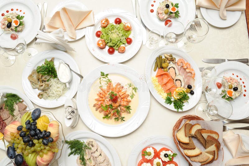 Tabelle Mit Lebensmittel Im Restaurant Stockbild - Bild von fall ...