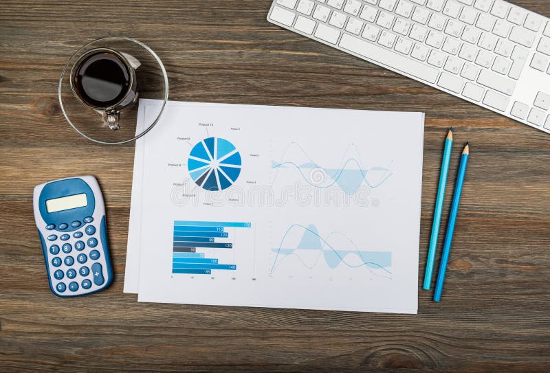 Tabla de trabajo de Office foto de archivo. Imagen de libreta - 158251516