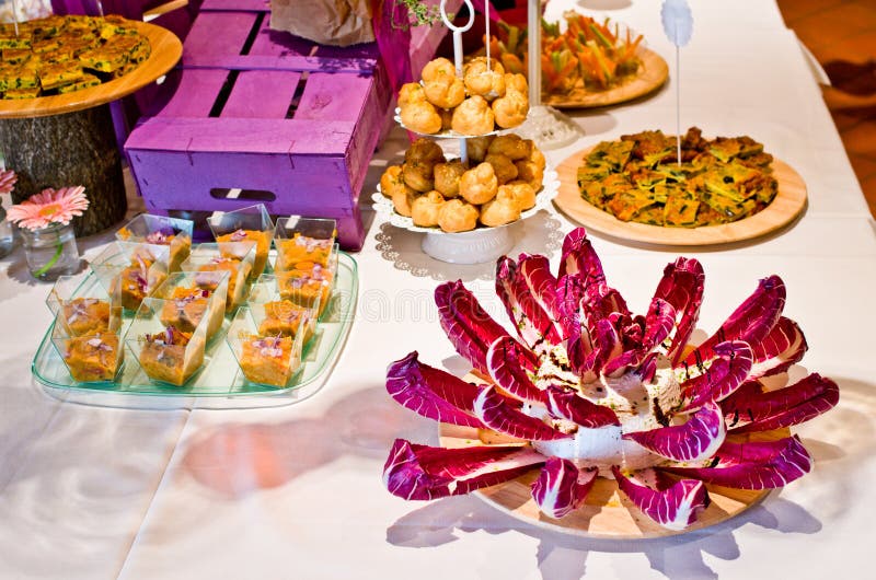 Tablas De Comida Fría Reales Listas Para Un Aperitivo O Un Aperitivo ...