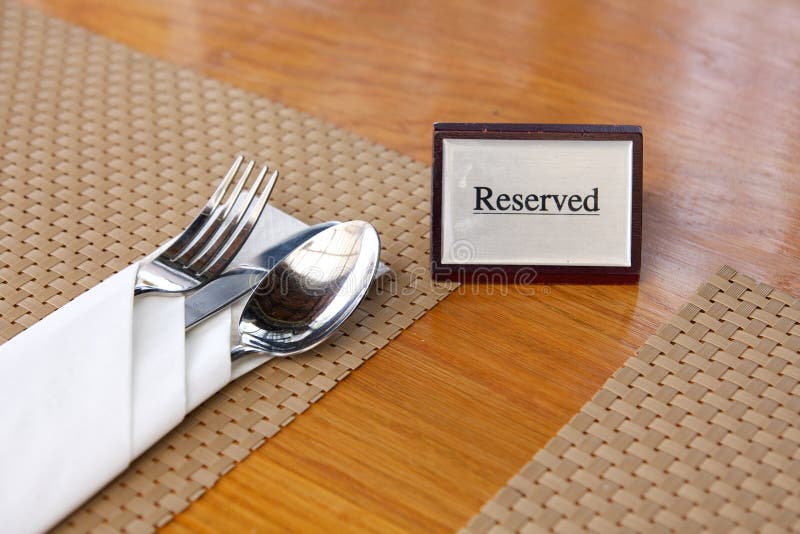 Table réservée photo stock. Image du signe, mariage, réservation - 14822990