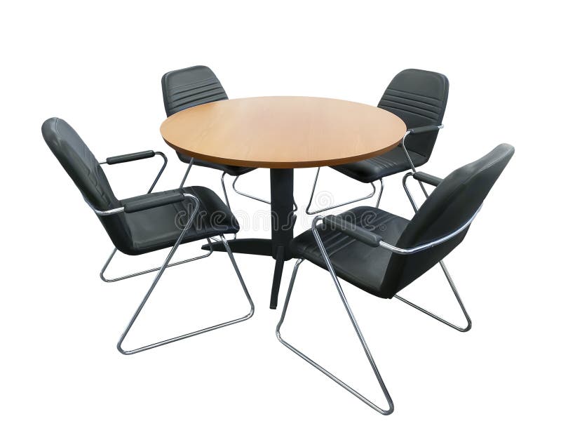 Table Ronde En Bois Avec Des Chaises Photo stock - Image du intérieur ...