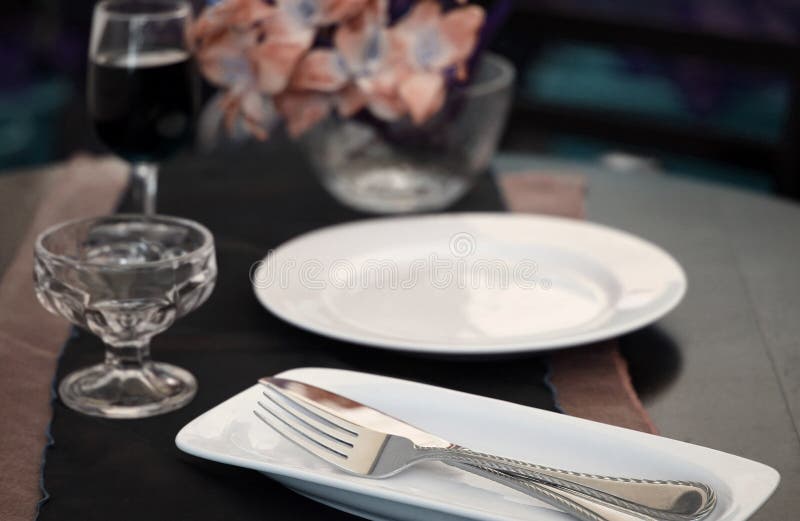 Table Setting stock image. Image of dinning, elegant, setting - 5584587