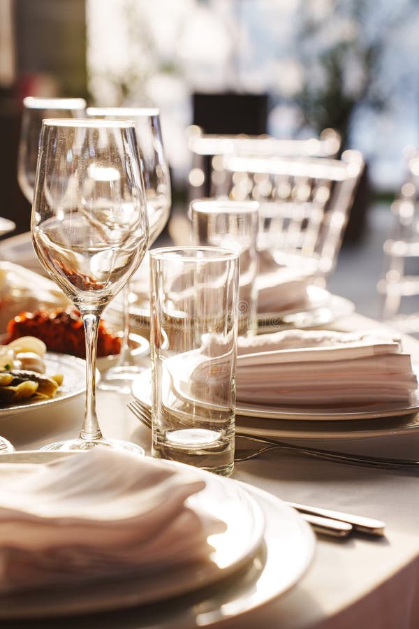 Table Setting Modern Dining Venue Sunset Elegant Decor Stock Photos - Free & Royalty-Free Stock ...