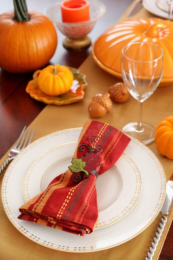 Thanksgiving Dinner Table Place Setting with Orange Plates and Happy ...