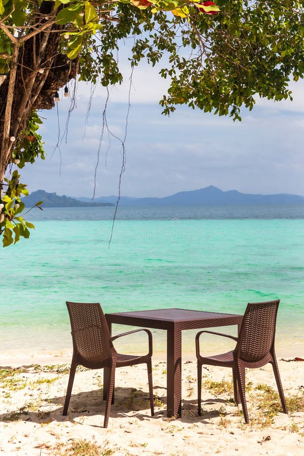 Table Setting at Tropical Beach Restaurant Stock Image - Image of ...