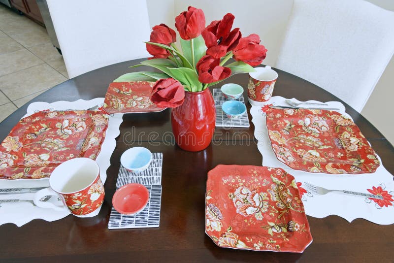 Lunch for Two Table Setting Stock Photo - Image of flowers, mats: 372974122
