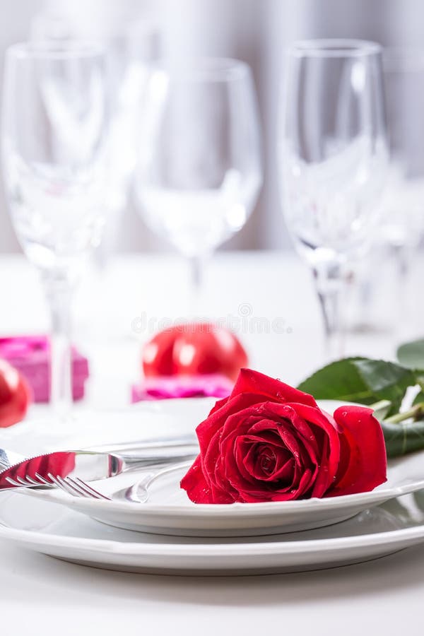 Table Setting for Valentines or Wedding Day with Red Roses. Romantic ...