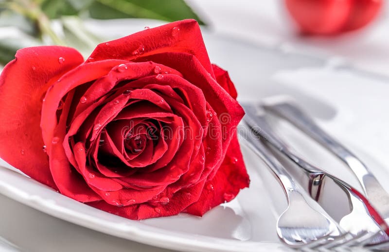 Table Setting for Valentines or Wedding Day with Red Roses. Romantic ...