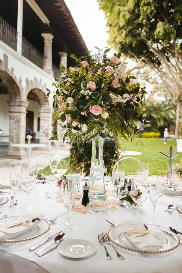 Table Setup, Wedding Guest Table, Reception Layout Stock Image - Image ...