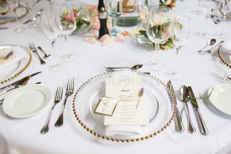 Table Setup, Wedding Guest Table, Reception Layout Stock Photo - Image ...