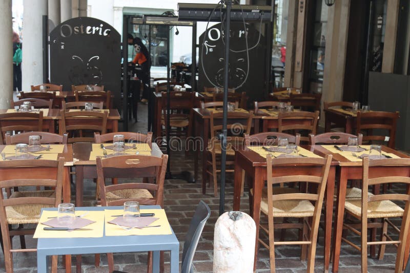 Group Dining Table Clipart Stock Photos - Free & Royalty-Free Stock ...