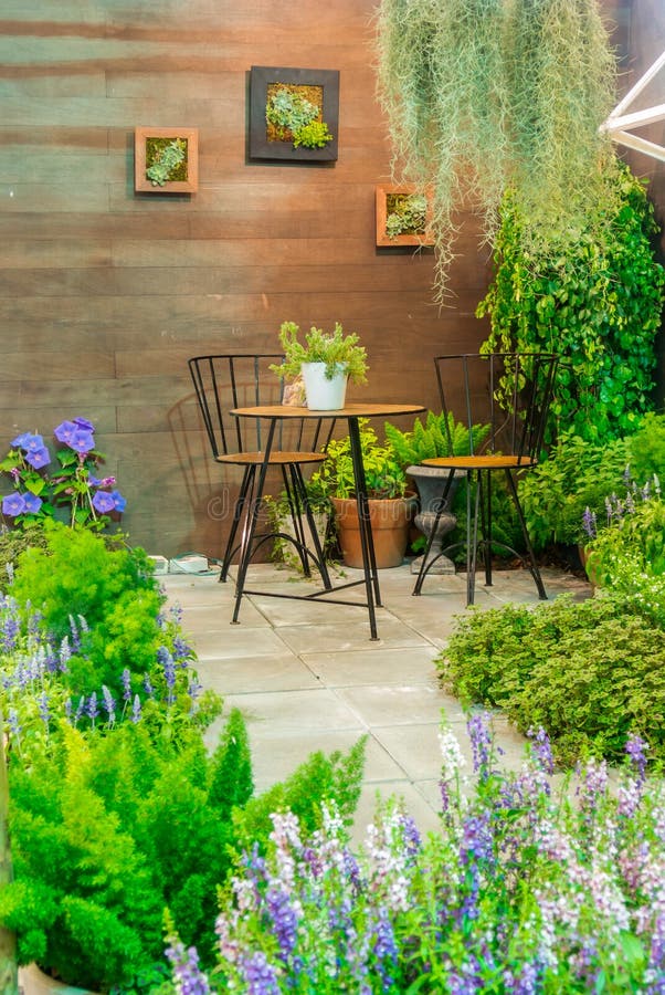 Scenic indoor garden area stock image. Image of flora - 17120761