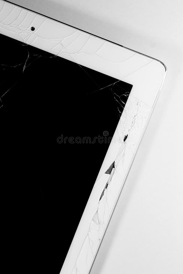 Tableta Rota Con La Pantalla Agrietada, Con La Hoja De Papel Limpia ...