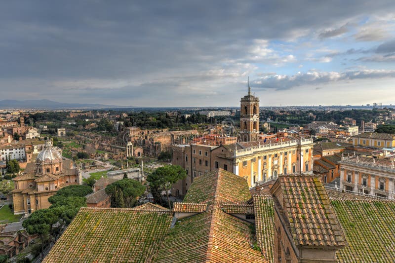 Vista Del Tabularium, El Arco Del Della Patria De La Colina De Palatine ...