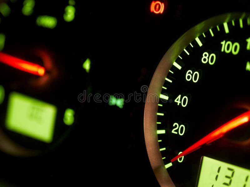 Tachimetro auto fotografia stock. Immagine di illuminato - 4527308